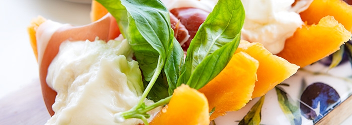 Melon z burratą | Blog | Kwestia Smaku